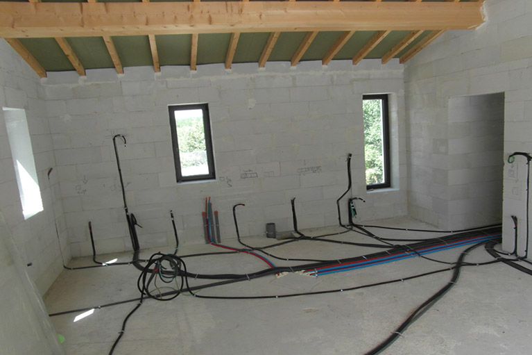 PASSAGE DE CABLES ET INSTALATION ELECTRIQUE V batisolution